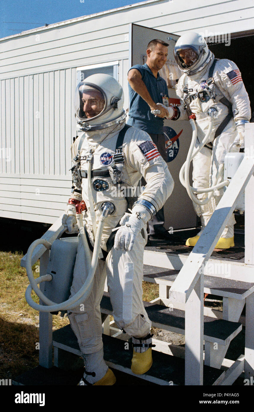 Gemini 12 prime hi-res stock photography and images - Alamy