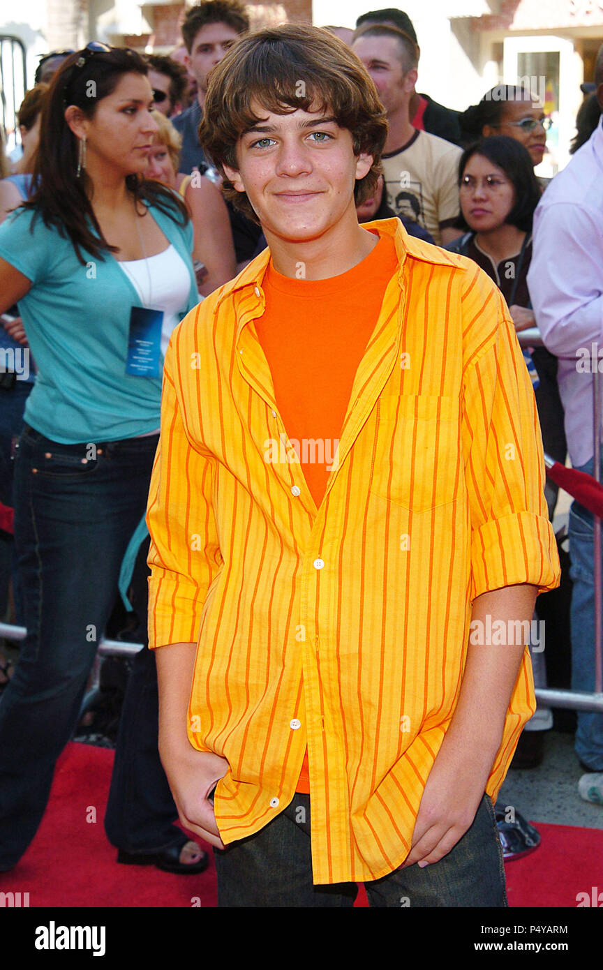 taylor Emerson arriving at the American idol Finale 2004 at the Kodak ...