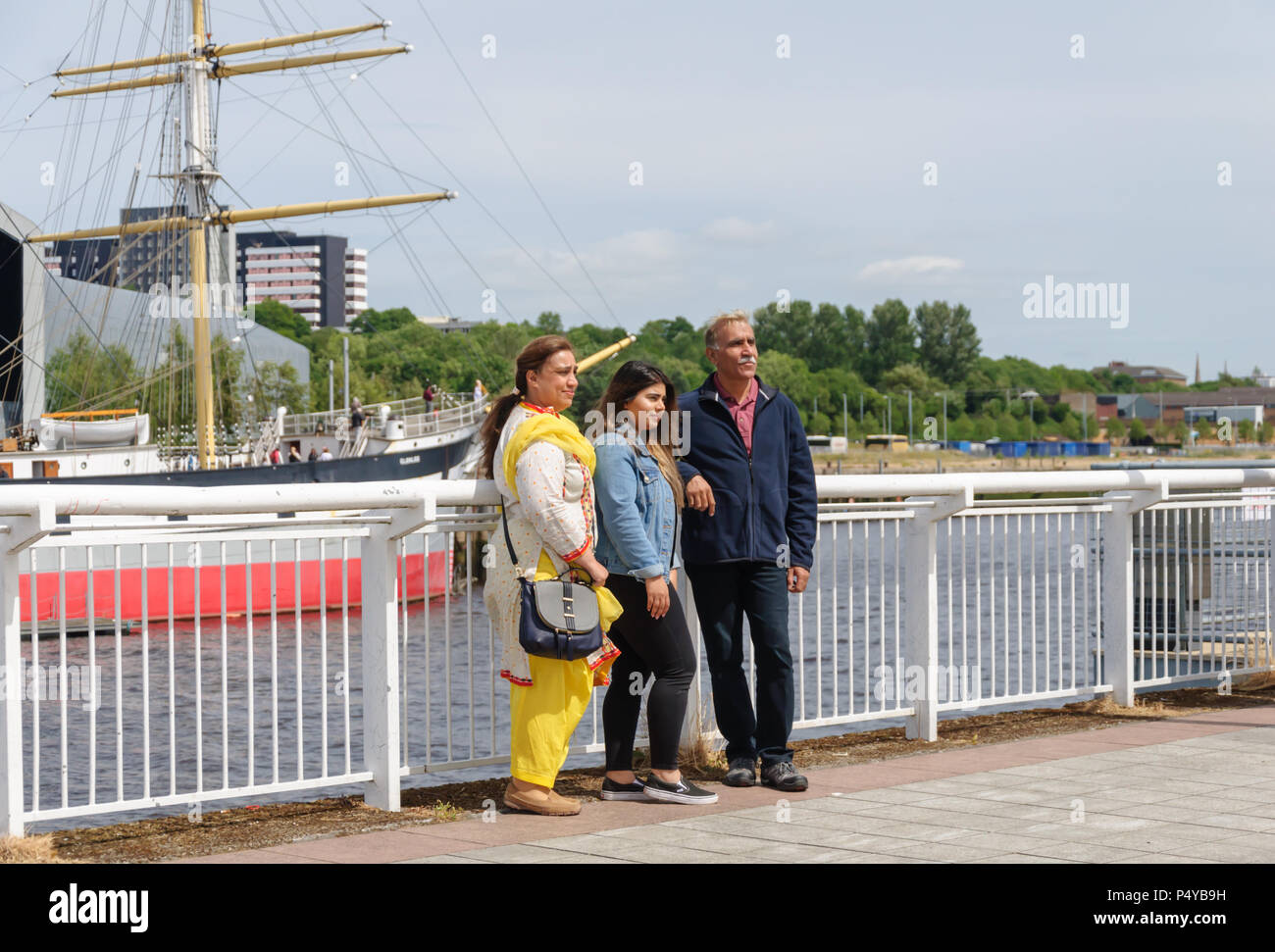 Govan summer ferry hi-res stock photography and images - Alamy
