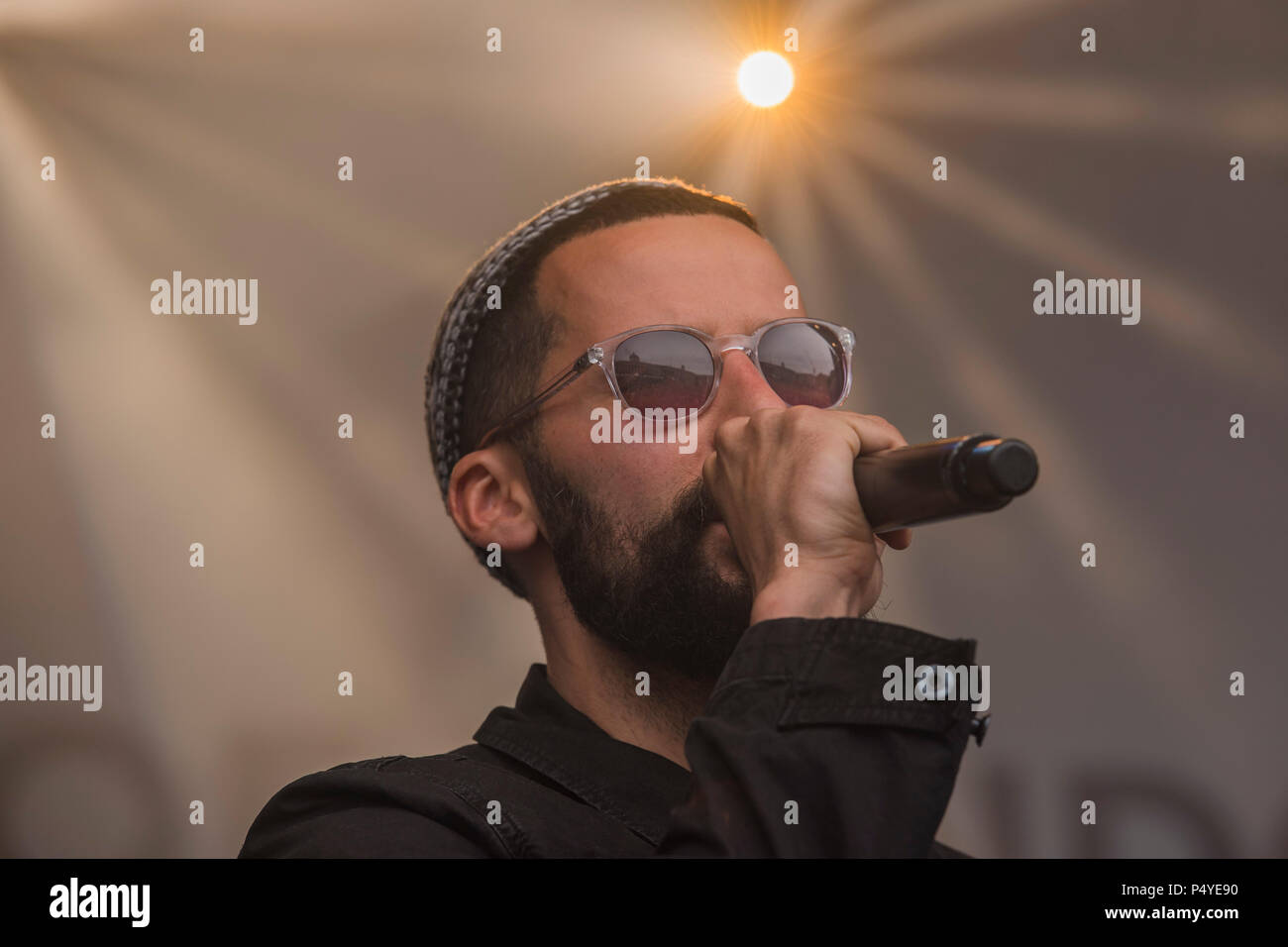 Isam hi-res stock photography and images - Alamy