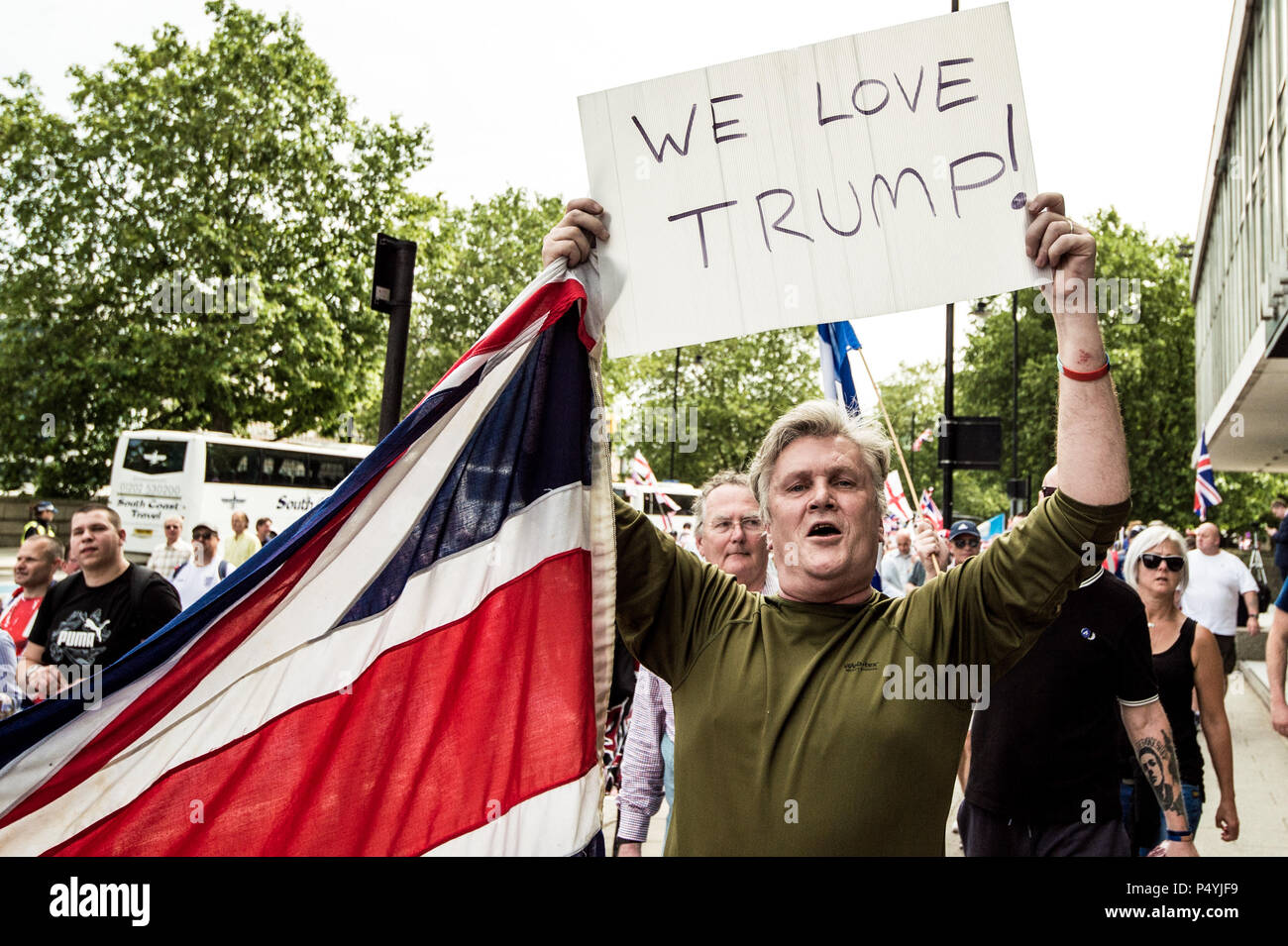 Vote leave poster hi-res stock photography and images - Alamy