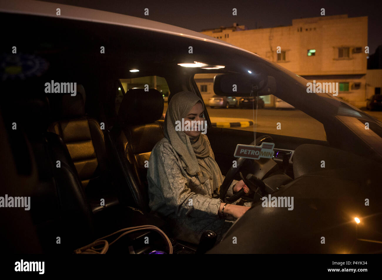 Riyadh, Saudi Arabia. 24th June, 2018. Walaa Abou Najem, 30, prepares ...