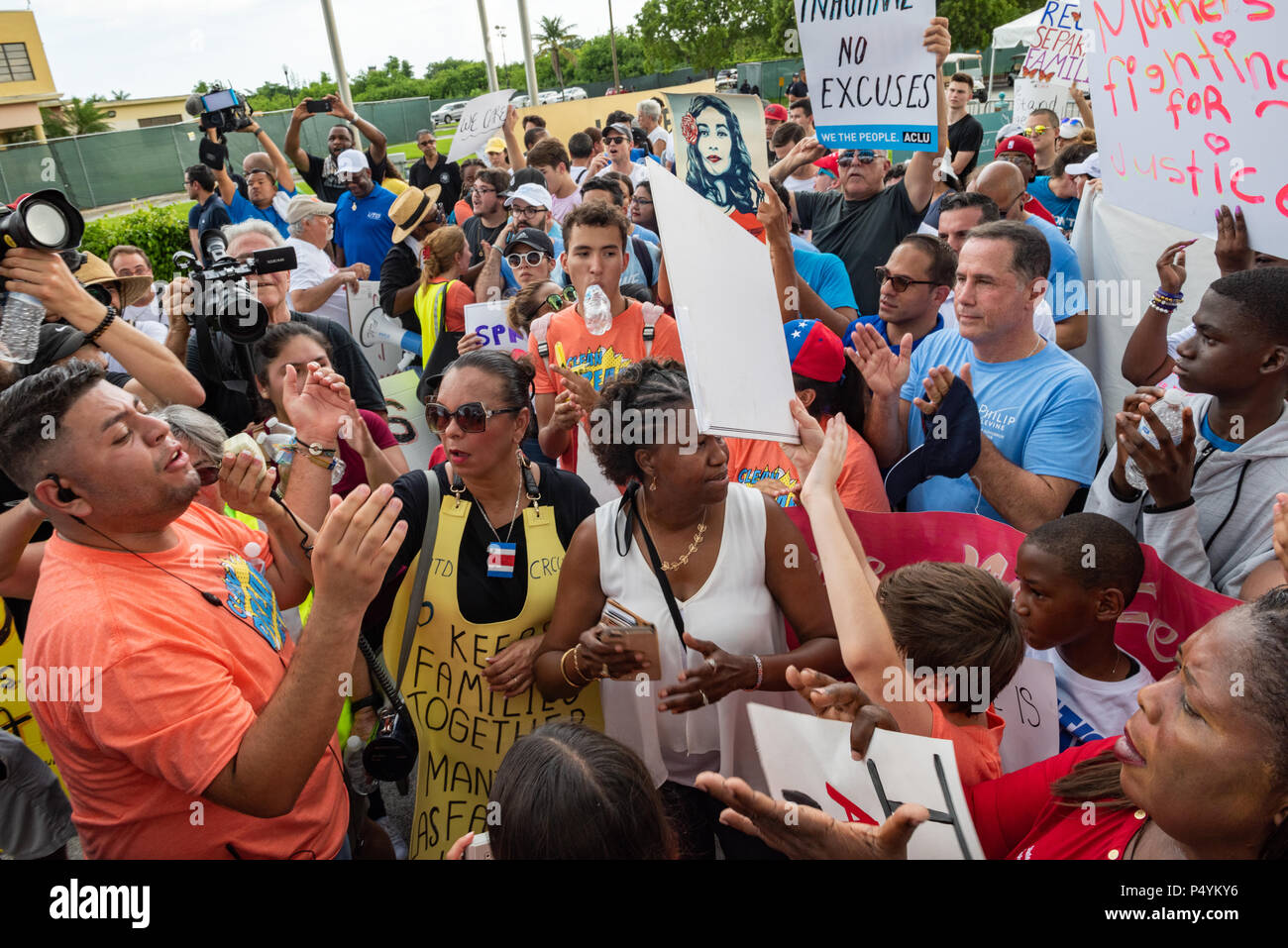 Homelessness protest child hi-res stock photography and images - Alamy