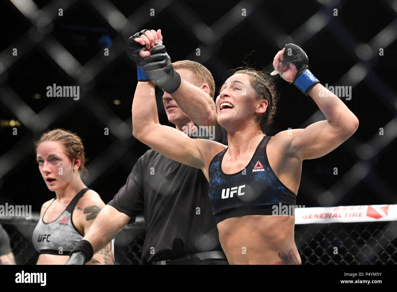 Jessica eye ufc hi-res stock photography and images - Alamy