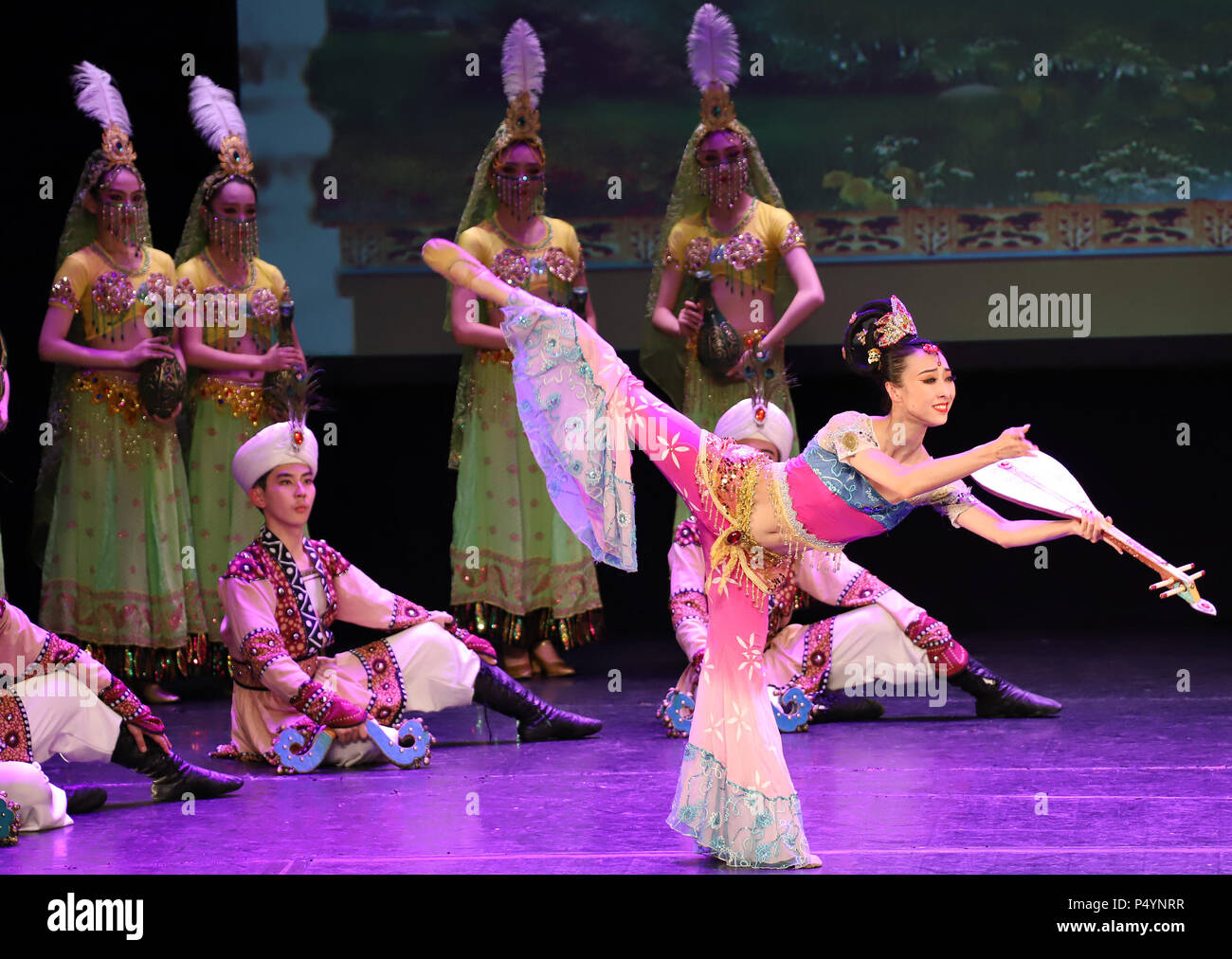 Dancers from silk road dance hi-res stock photography and images - Alamy