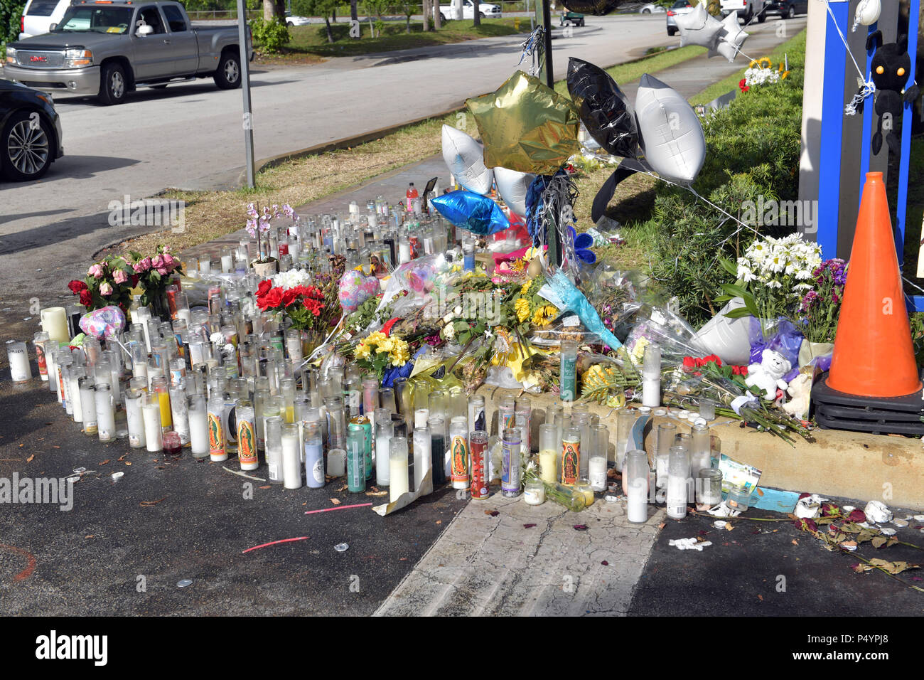 Hip hop mourns rapper xxxtentacion after fatal shooting at roadside ...