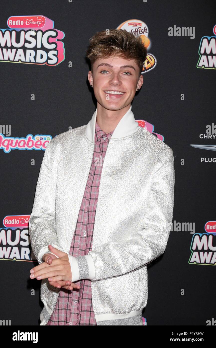 Hrvy hi-res stock photography and images - Alamy
