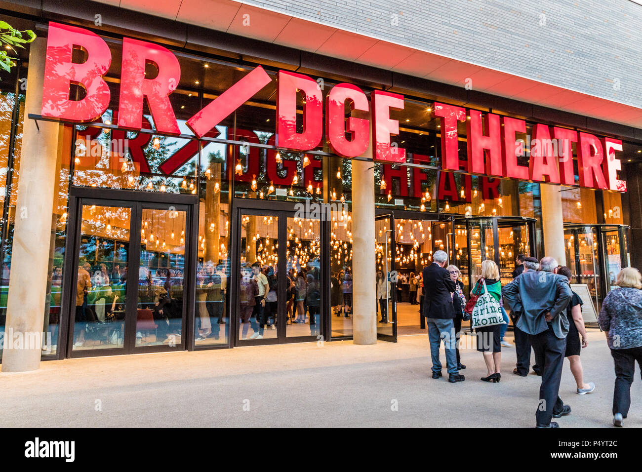The bridge theatre london hi-res stock photography and images - Alamy