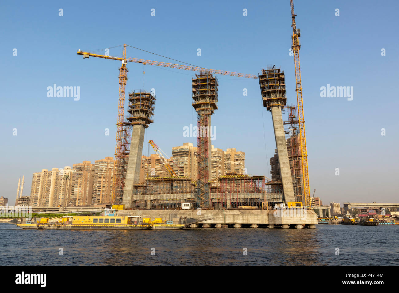 construction of new road bridge over the river Nile at Shobra, Cairo ...