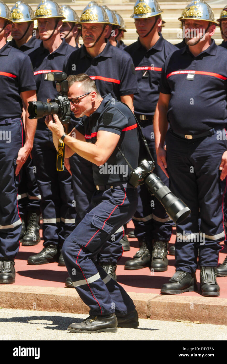 Official french photographer hi-res stock photography and images - Alamy