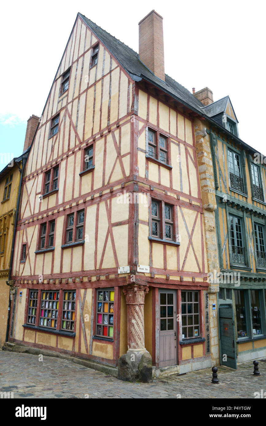 The Old Town of Le Mans, Since 1923, the city has hosted the ...