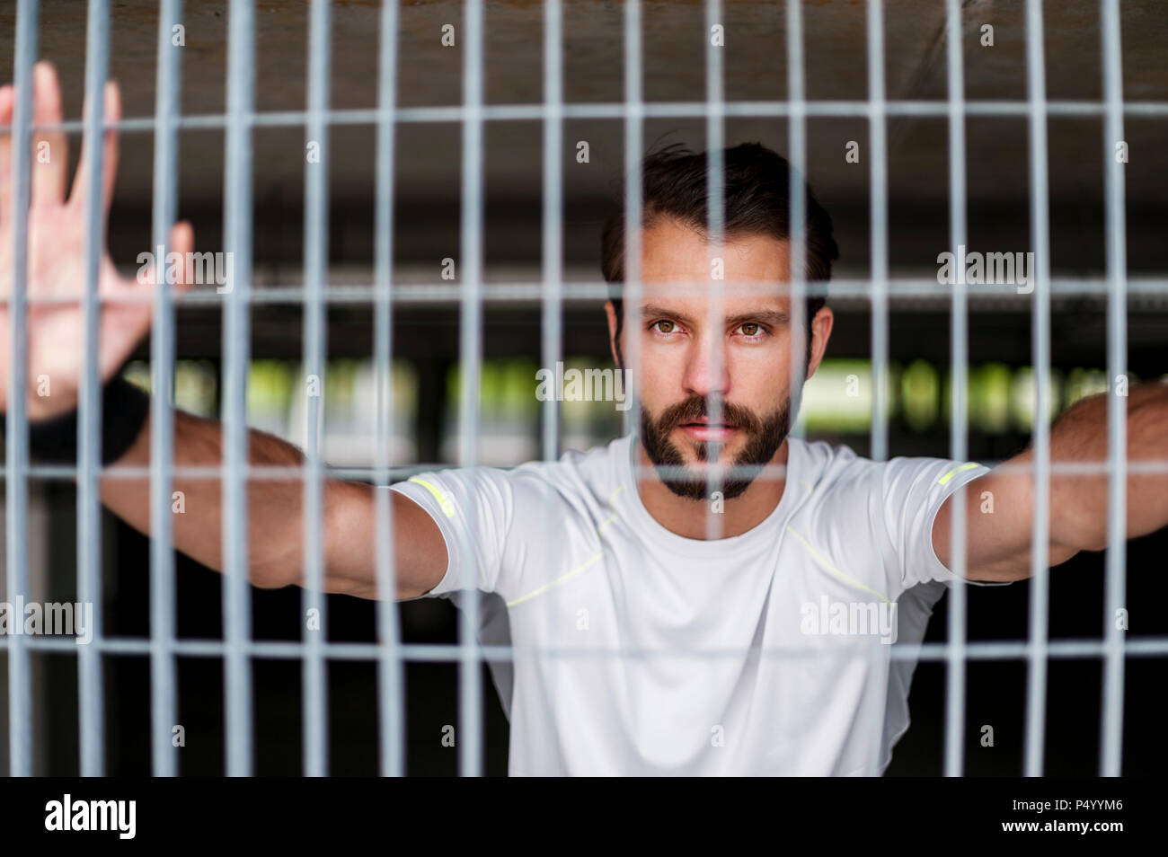 Portrait from behind hi-res stock photography and images - Alamy