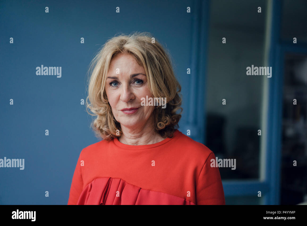 Portrait of confident senior woman Stock Photo - Alamy