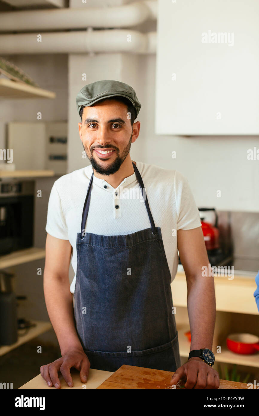 Man kitchen hi-res stock photography and images - Alamy