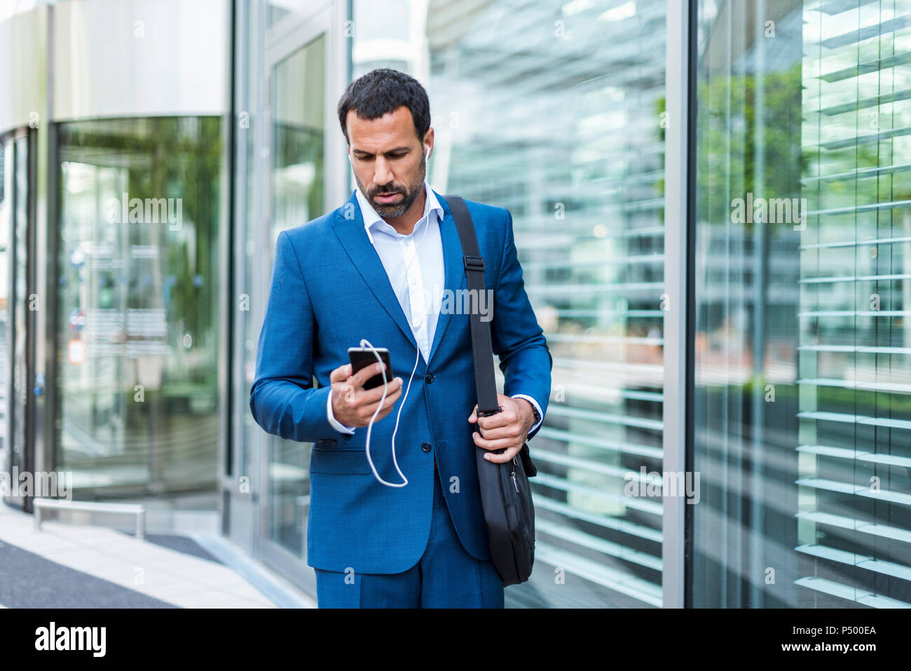 Smartphone bag hi-res stock photography and images - Alamy