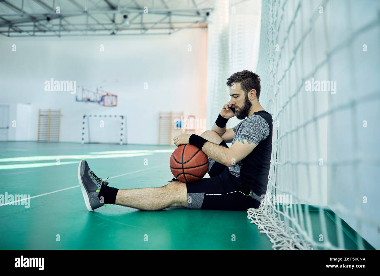 Basketball court indoor hi-res stock photography and images - Alamy