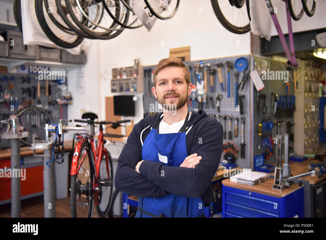 Bicycle shop interior hi-res stock photography and images - Alamy