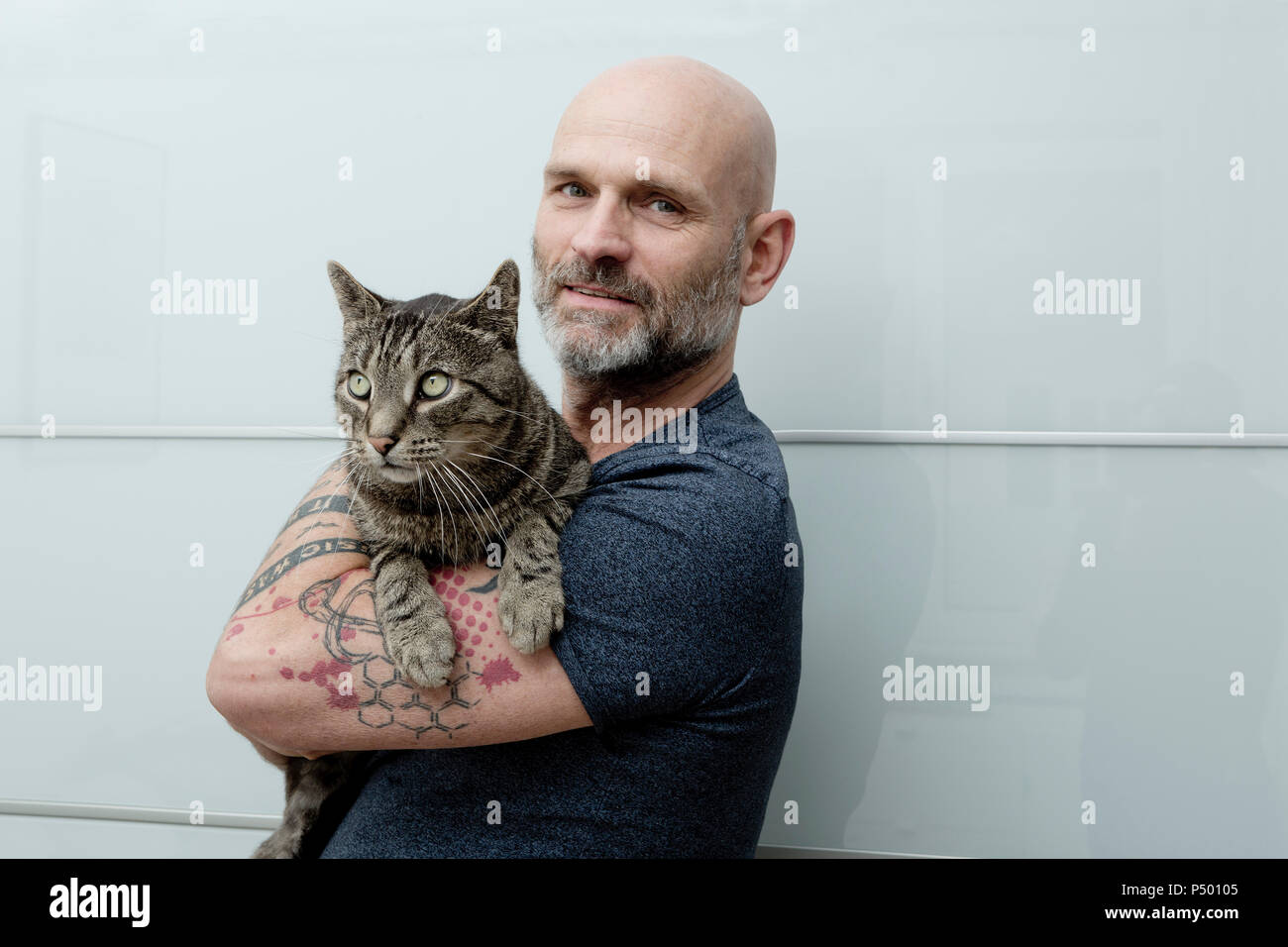 Animals and humans bonding hi-res stock photography and images - Alamy