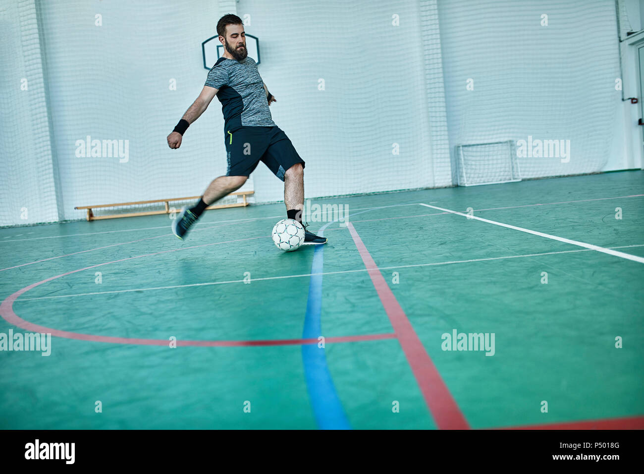 Indoor football pitch training hi-res stock photography and images - Alamy