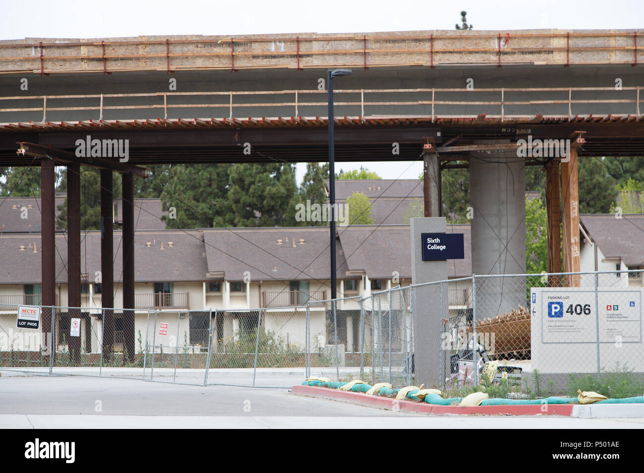 The Mid-Coast Blue Line Trolley extension under construction on the ...