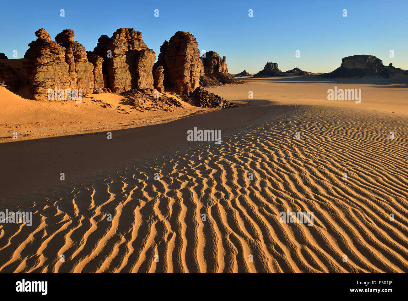 Tassili n’ajjer rock hi-res stock photography and images - Alamy