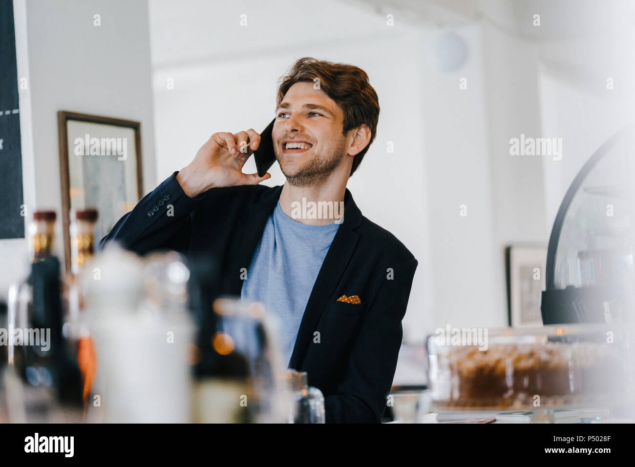 Males talking cafe hi-res stock photography and images - Alamy