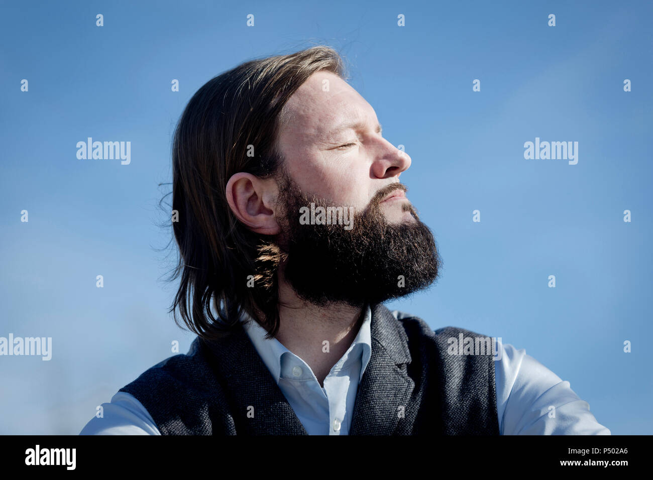 Man enjoying the sunshine hi-res stock photography and images - Alamy
