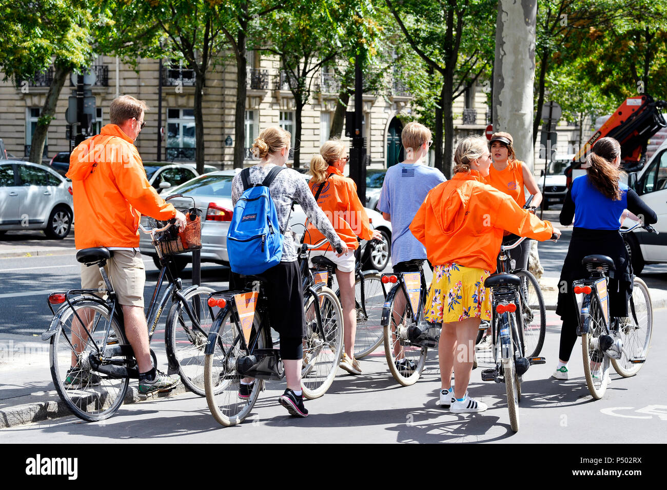 Paris bike group hi-res stock photography and images - Alamy
