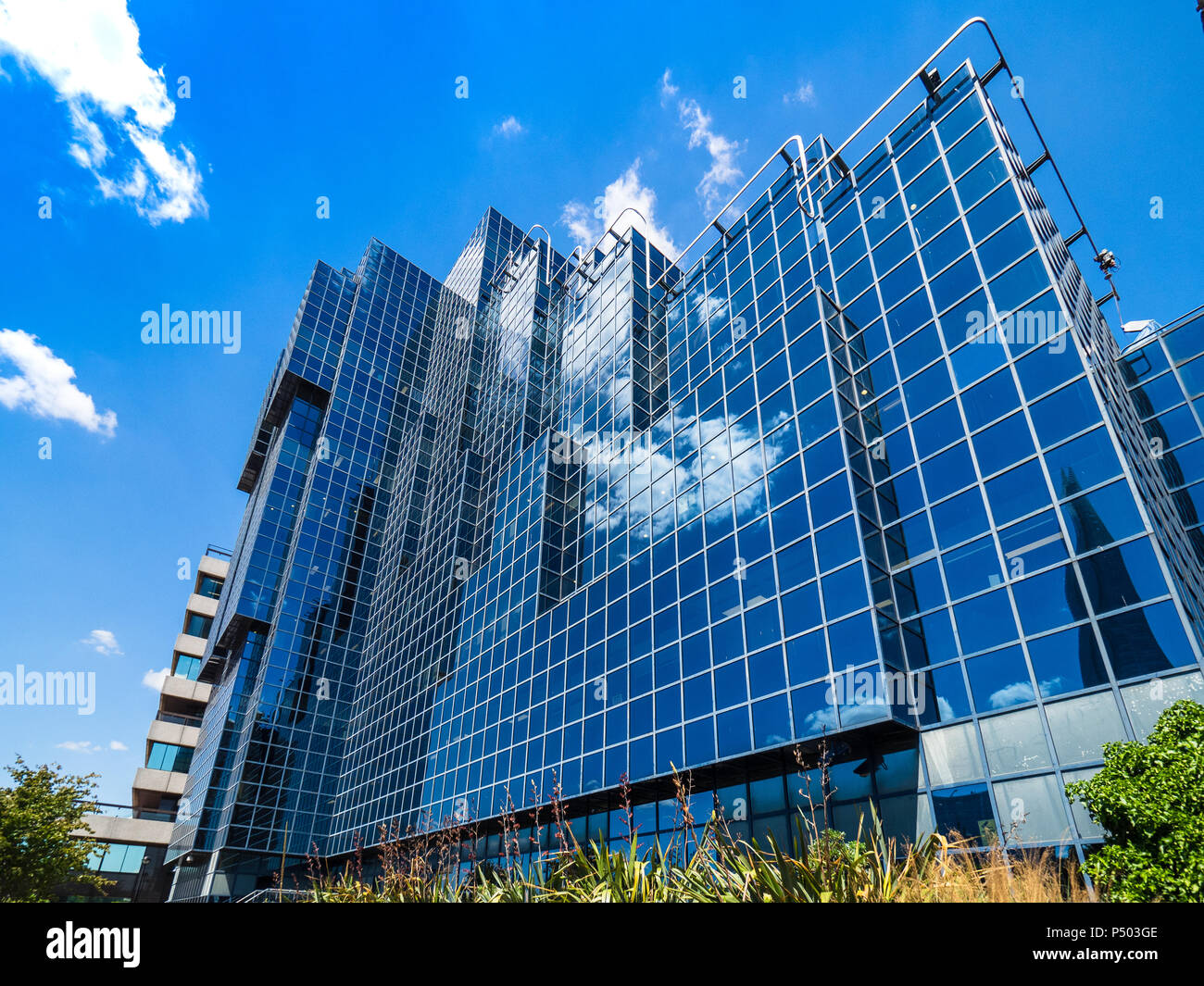Northern and shell building hi-res stock photography and images - Alamy