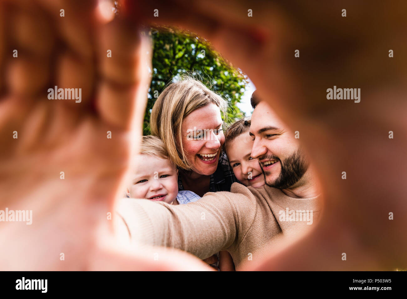 Family family frame hi-res stock photography and images - Alamy