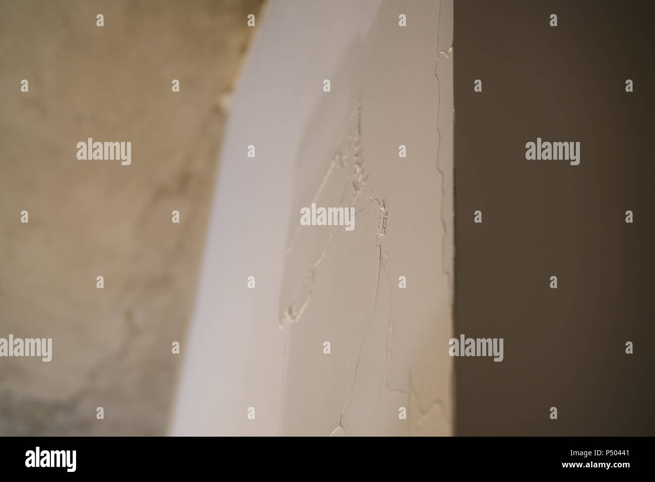 Applying putty plaster hi-res stock photography and images - Alamy