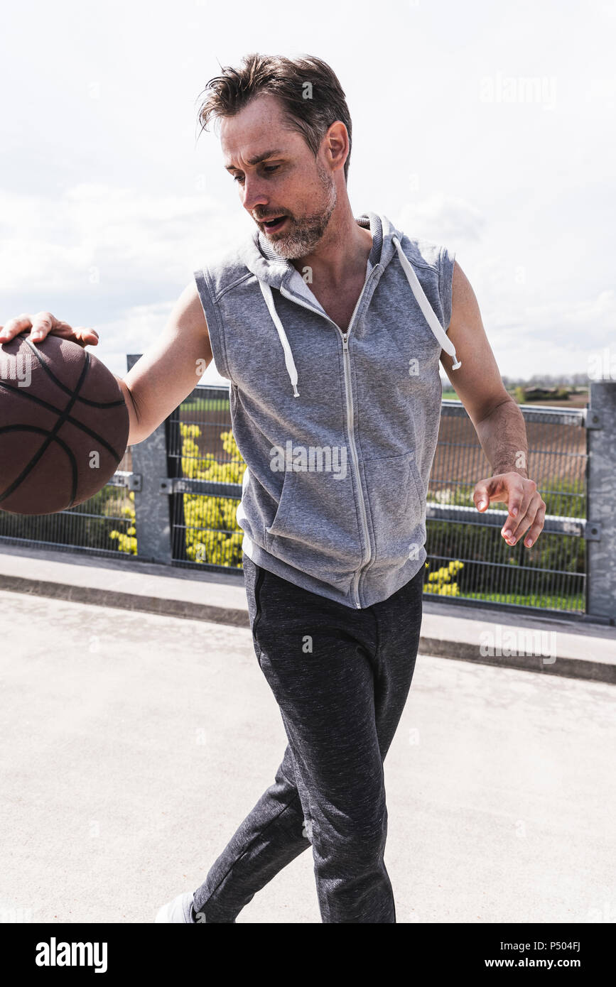 Dribbling skill hi-res stock photography and images - Alamy