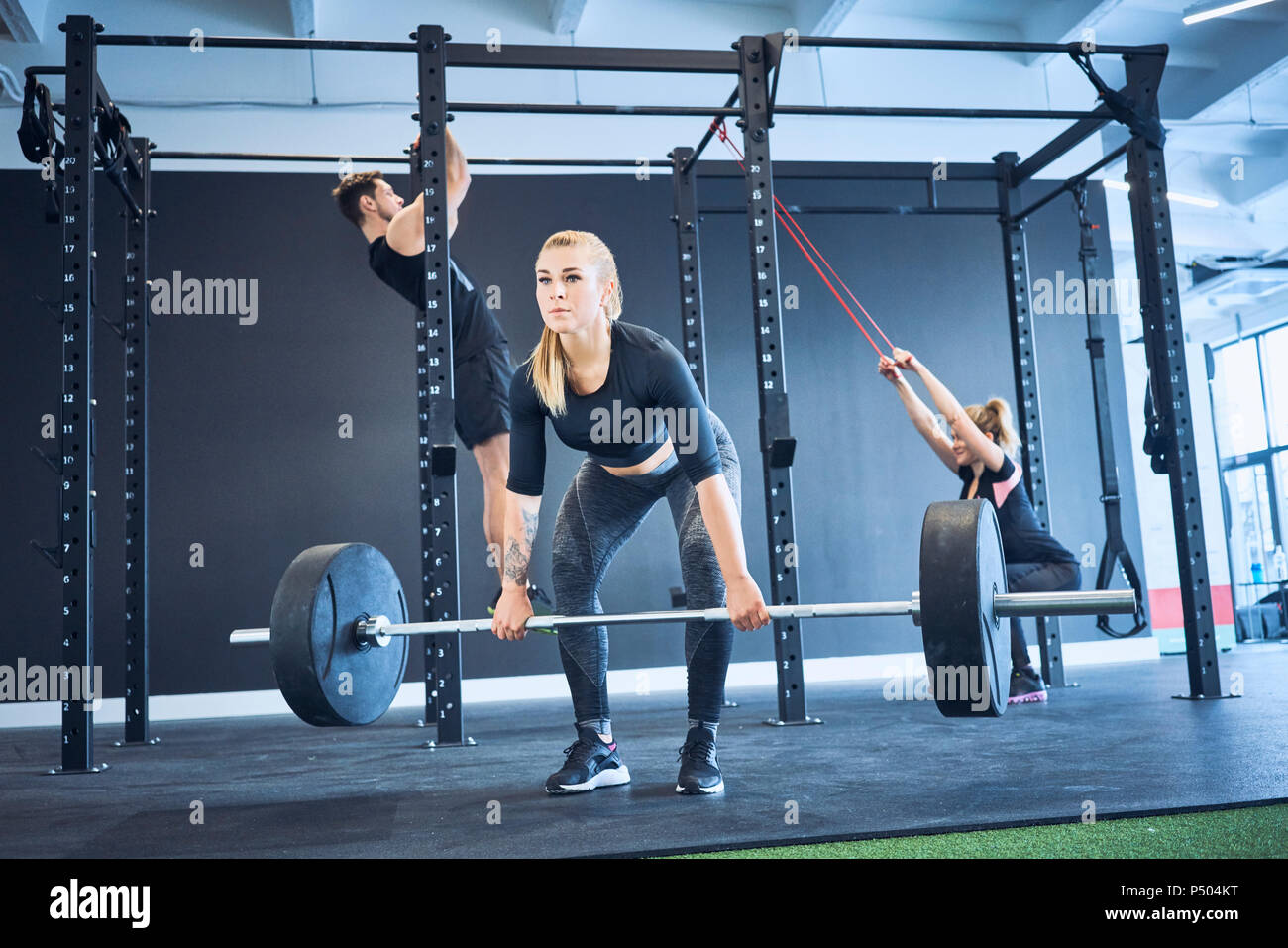 Gym people exercising hi-res stock photography and images - Alamy