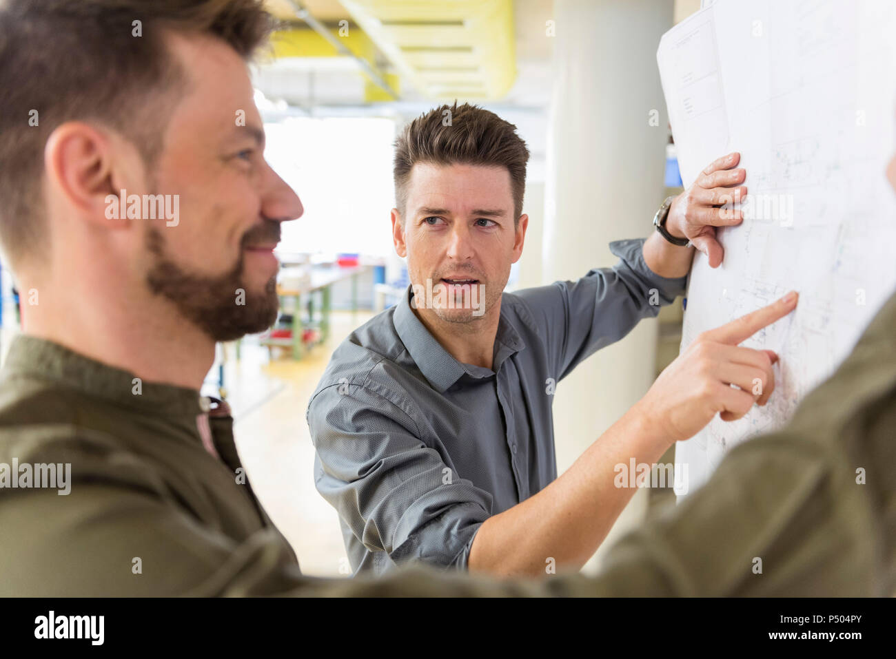 Two discussing men hi-res stock photography and images - Alamy