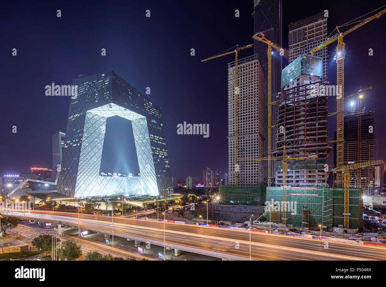 Night view reflection cctv hi-res stock photography and images - Alamy