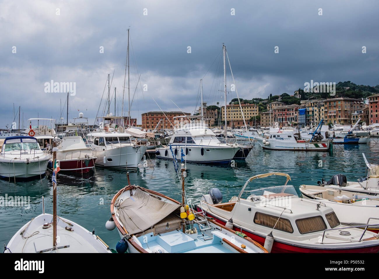 Sailing life hi-res stock photography and images - Alamy