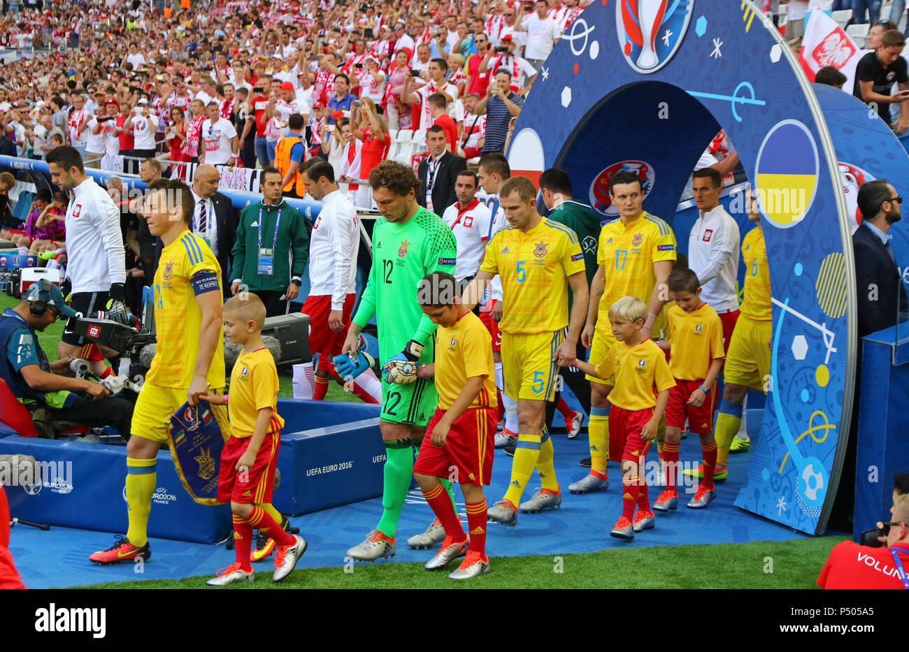 Captain poland soccer national team hi-res stock photography and images ...