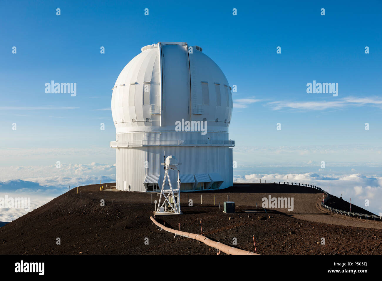 Canada france hawaii telescope hi-res stock photography and images - Alamy
