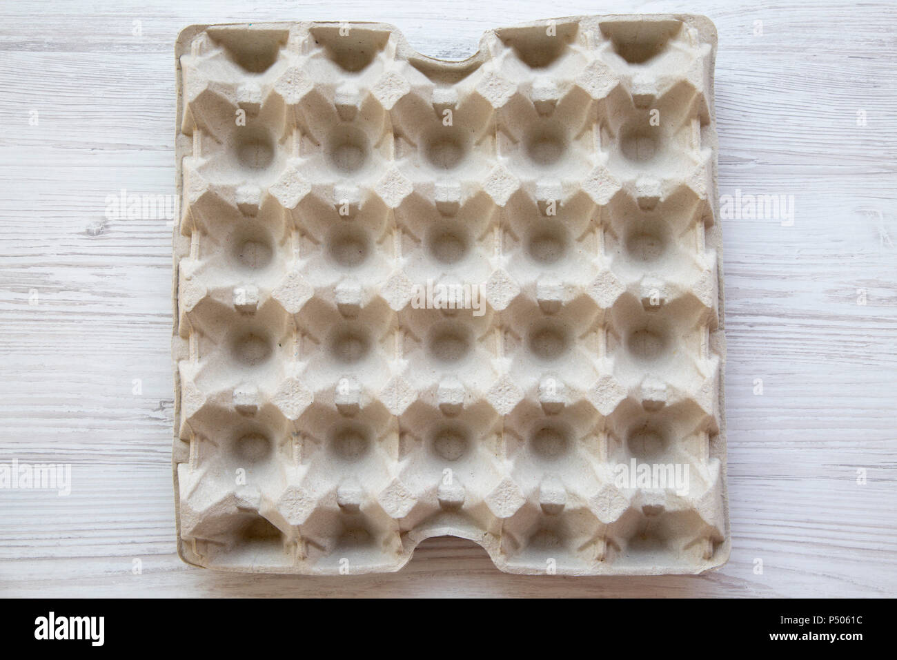 Empty egg box hi-res stock photography and images - Alamy