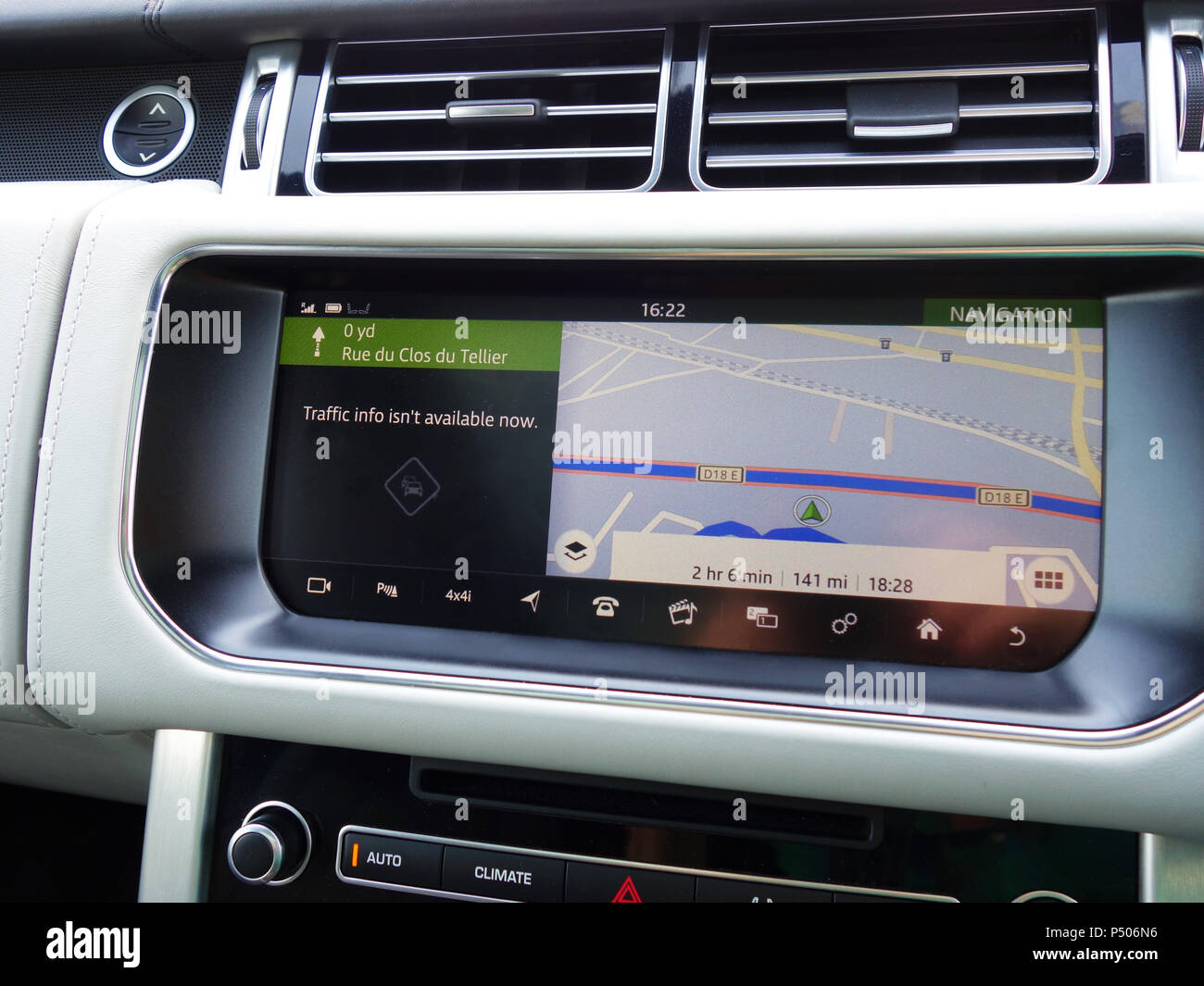 Range rover dashboard hi-res stock photography and images - Alamy