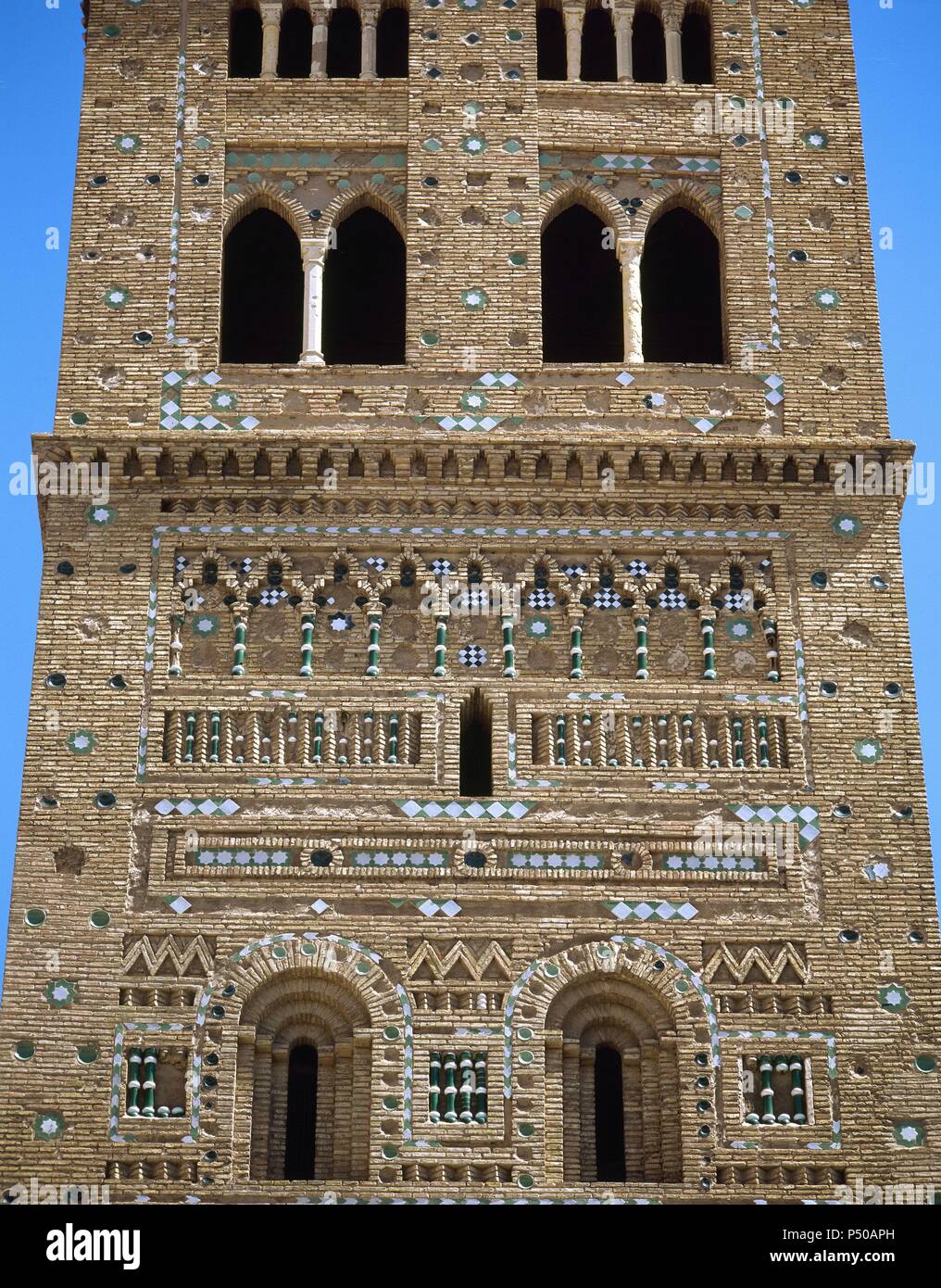 Arte mudejar hi-res stock photography and images - Alamy