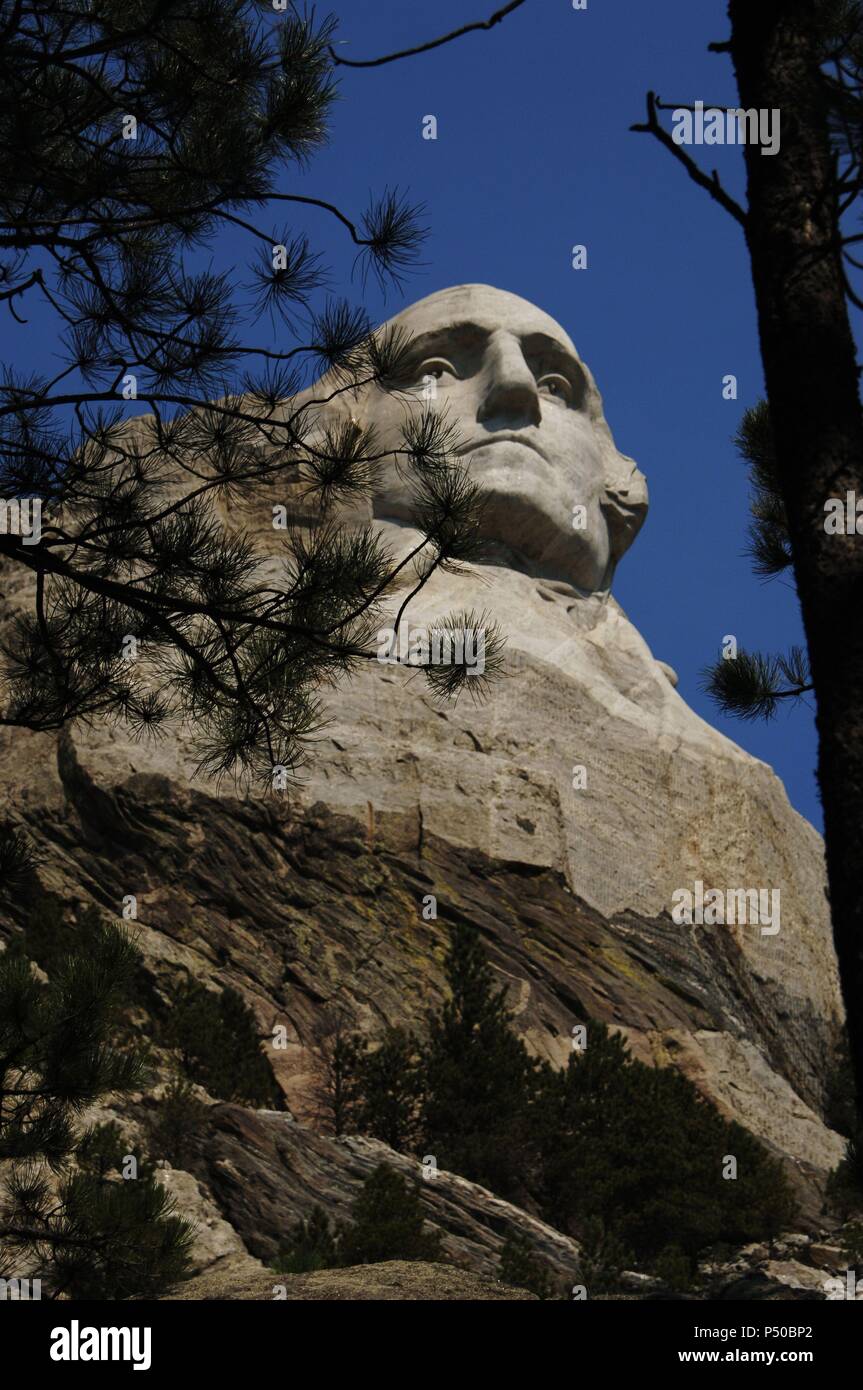 George washington sculpture carved into granite at mount rushmore hi ...