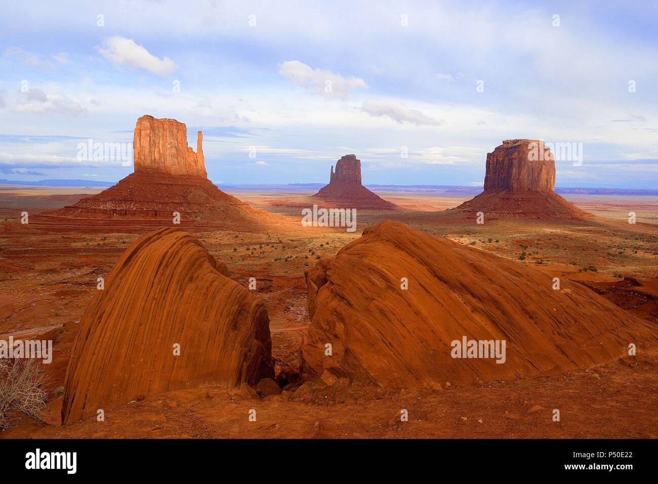 ESTADOS UNIDOS. MONUMENT VALLEY NAVAJO TRIBAL PARK. Pertenece a la zona ...