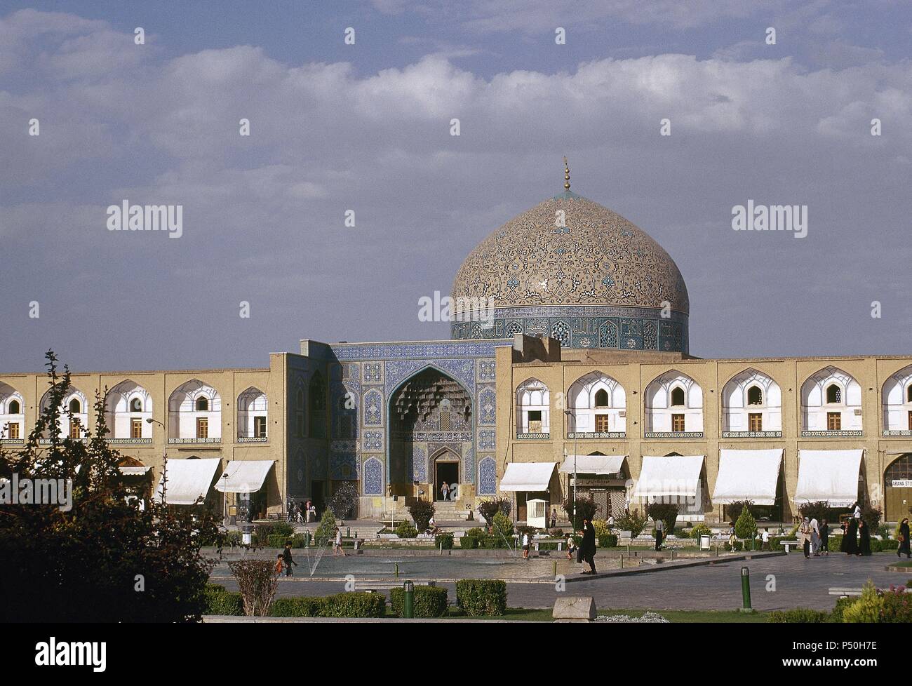 Iran. Isfahan. Sheikh Lotfollah Mosque. 17th century. Reigh of Shah ...