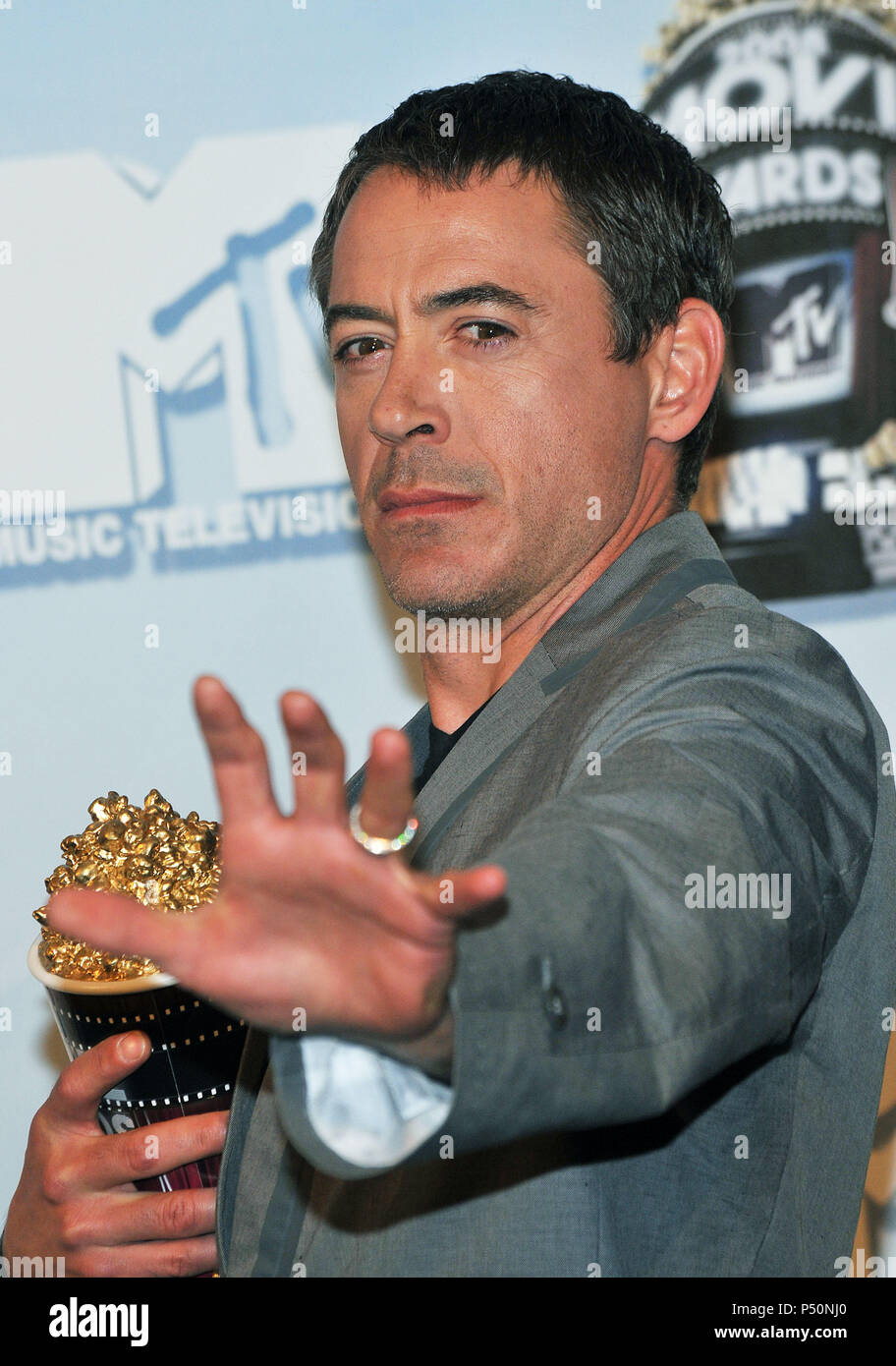 Jr Hand's Instagram, Twitter & Facebook on IDCrawl