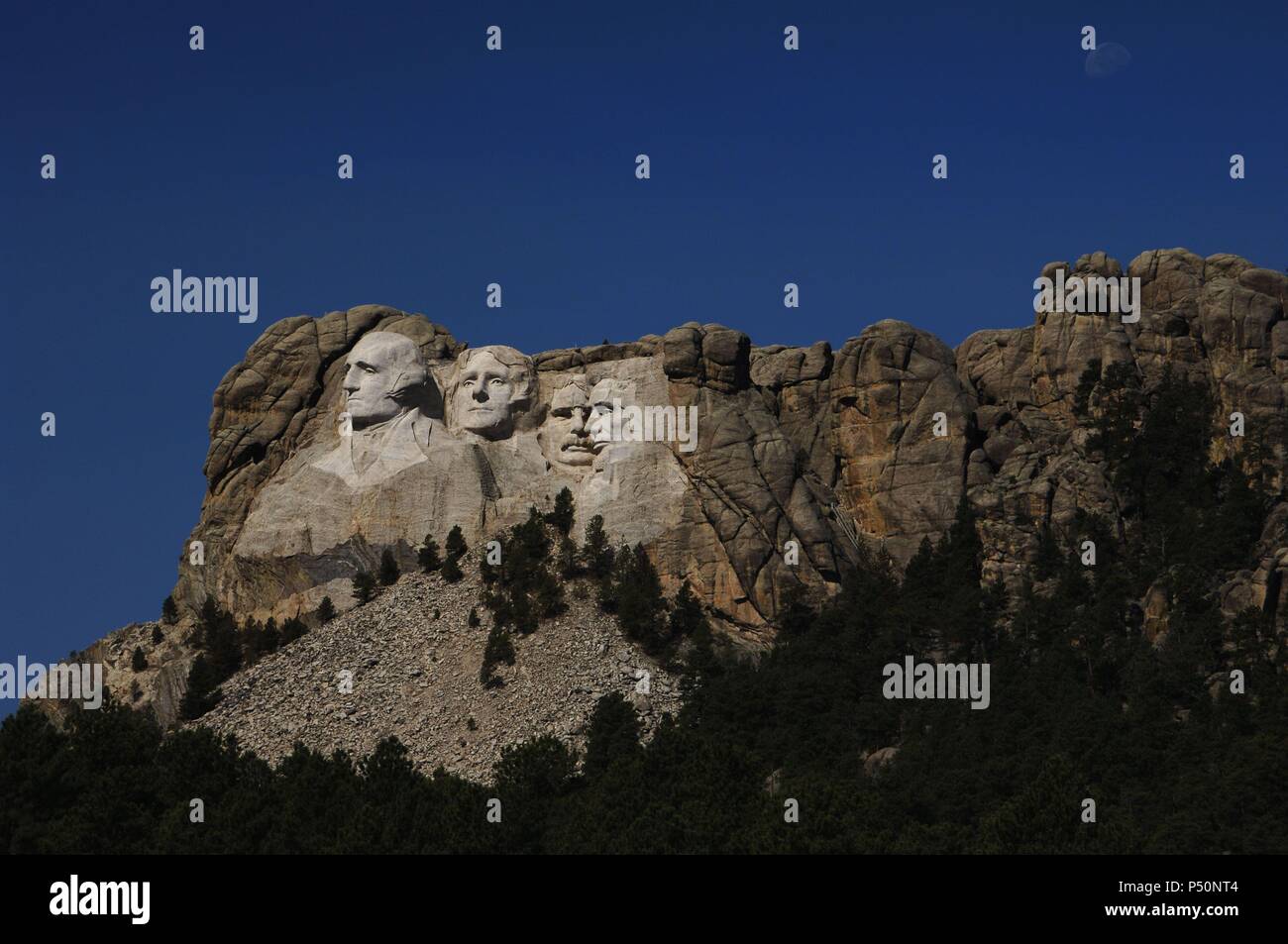 United States. Mount Rushmore National Memorial. Heads of the United ...