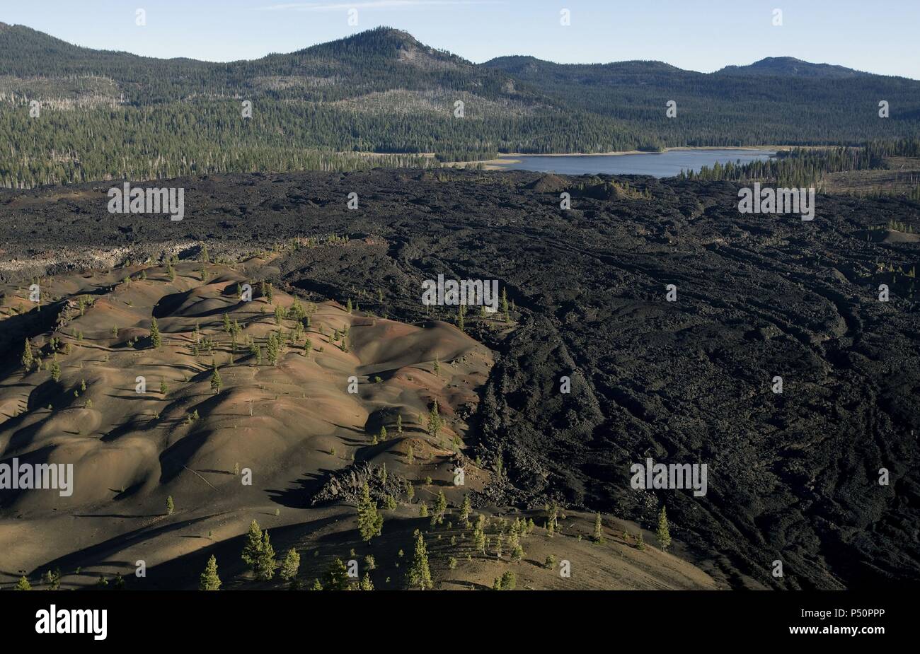 LAVA PETRIFICADA. PARQUE NACIONAL VOLCANICO LASSEN (LASSEN VOLCANIC ...