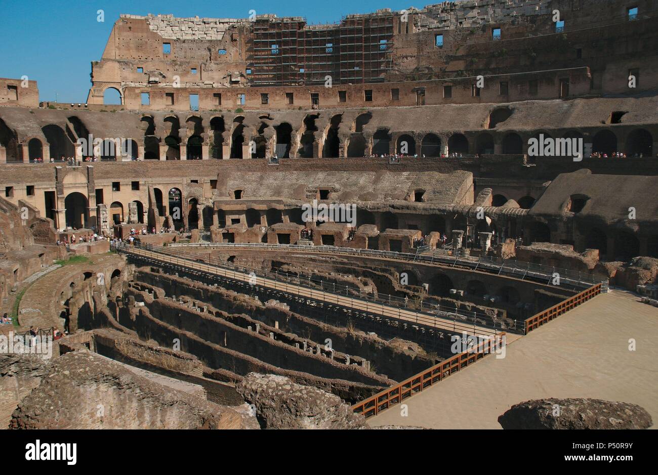 Colosseum gladiator rome audience hi-res stock photography and images ...