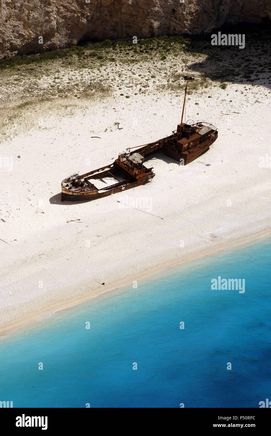 Ship panagiotis shipwreck zakynthos hi-res stock photography and images ...