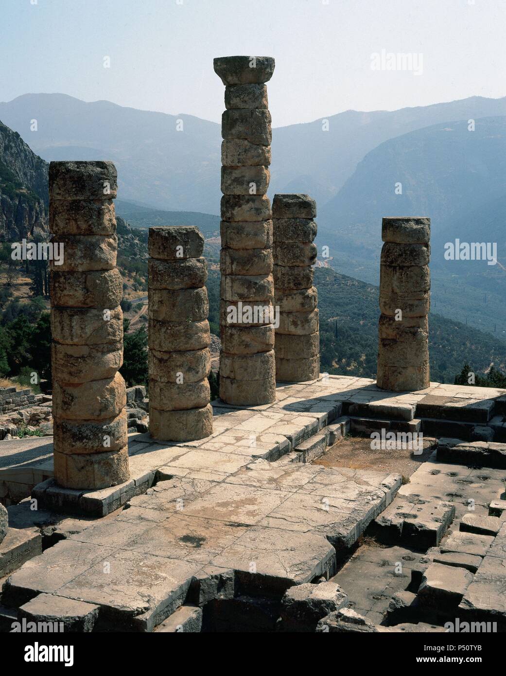 El Templo De Apolo En Delfos Y Su Historia 12 Lugares Qué Ver En